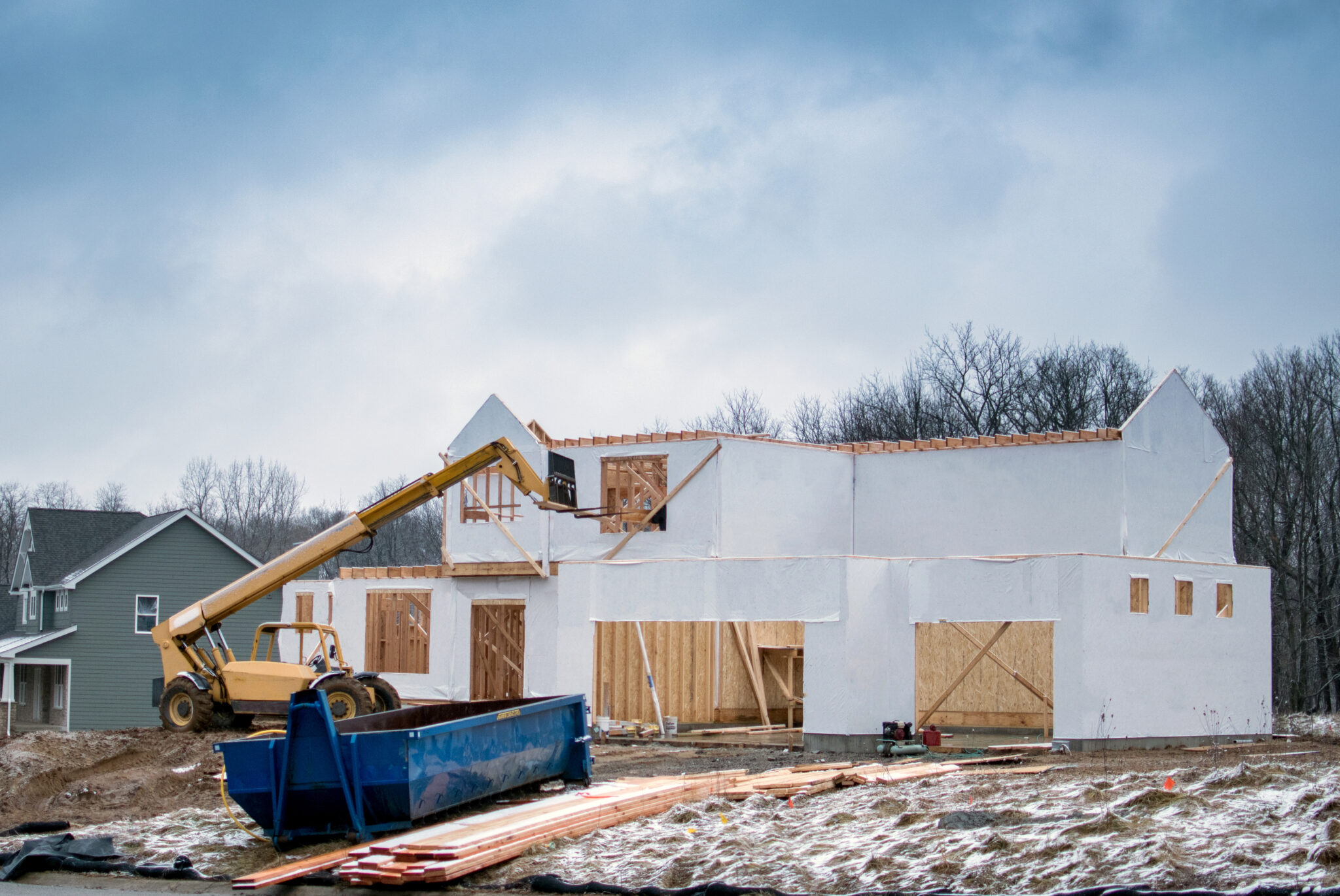 House Wrap and Felt Under Siding: Which Is Better? | MyHomePros